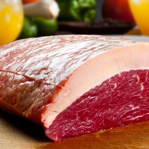 Homem tenta furtar peça de picanha de supermercado e é preso ...