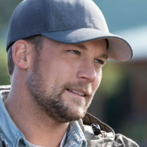 Robert Cormier, astro das séries ‘Heartland’ e ‘Slasher’, morre aos 33 ...